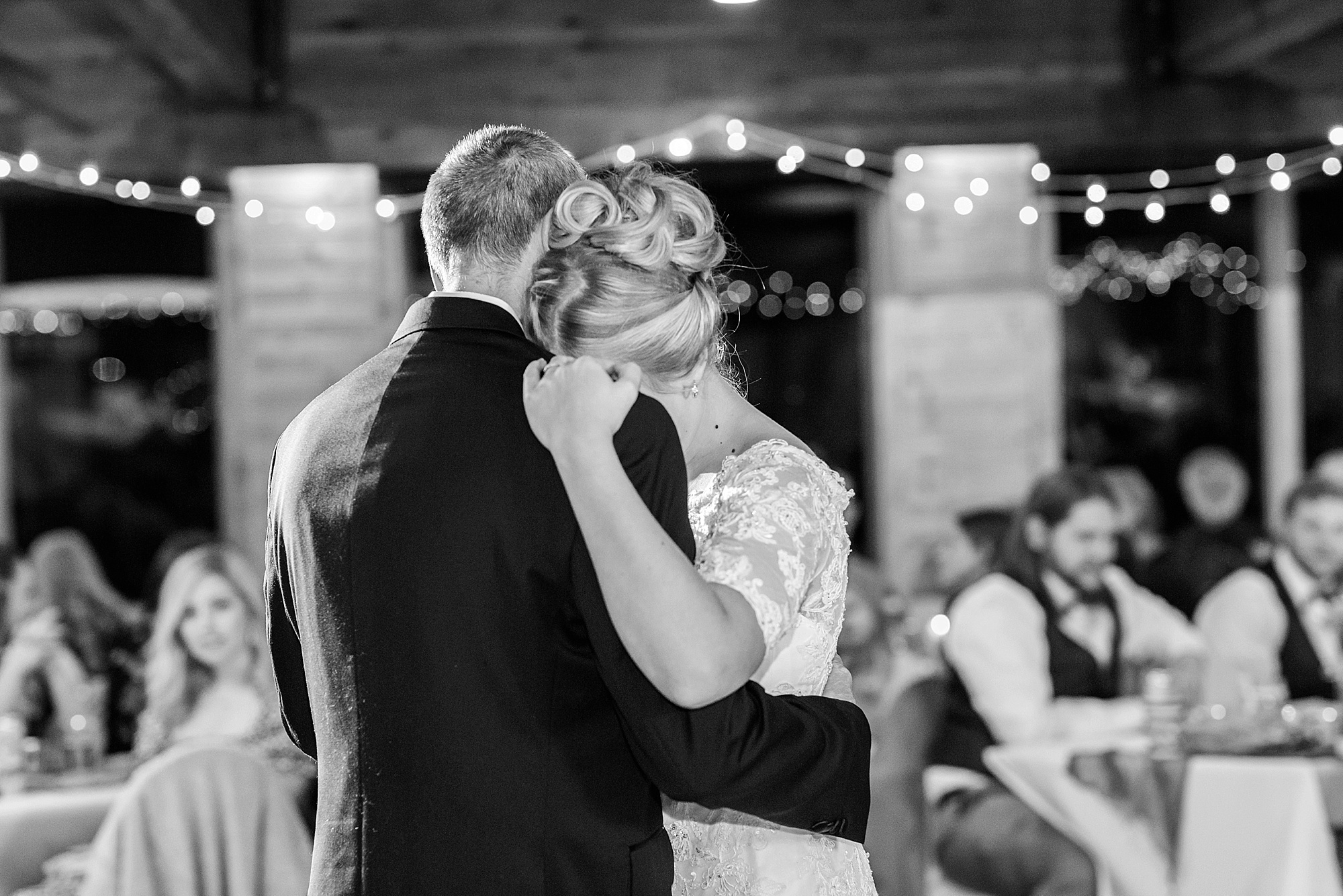 Joy-filled Late Autumn Wedding in Fredricksburg, Virginia – Michelle ...